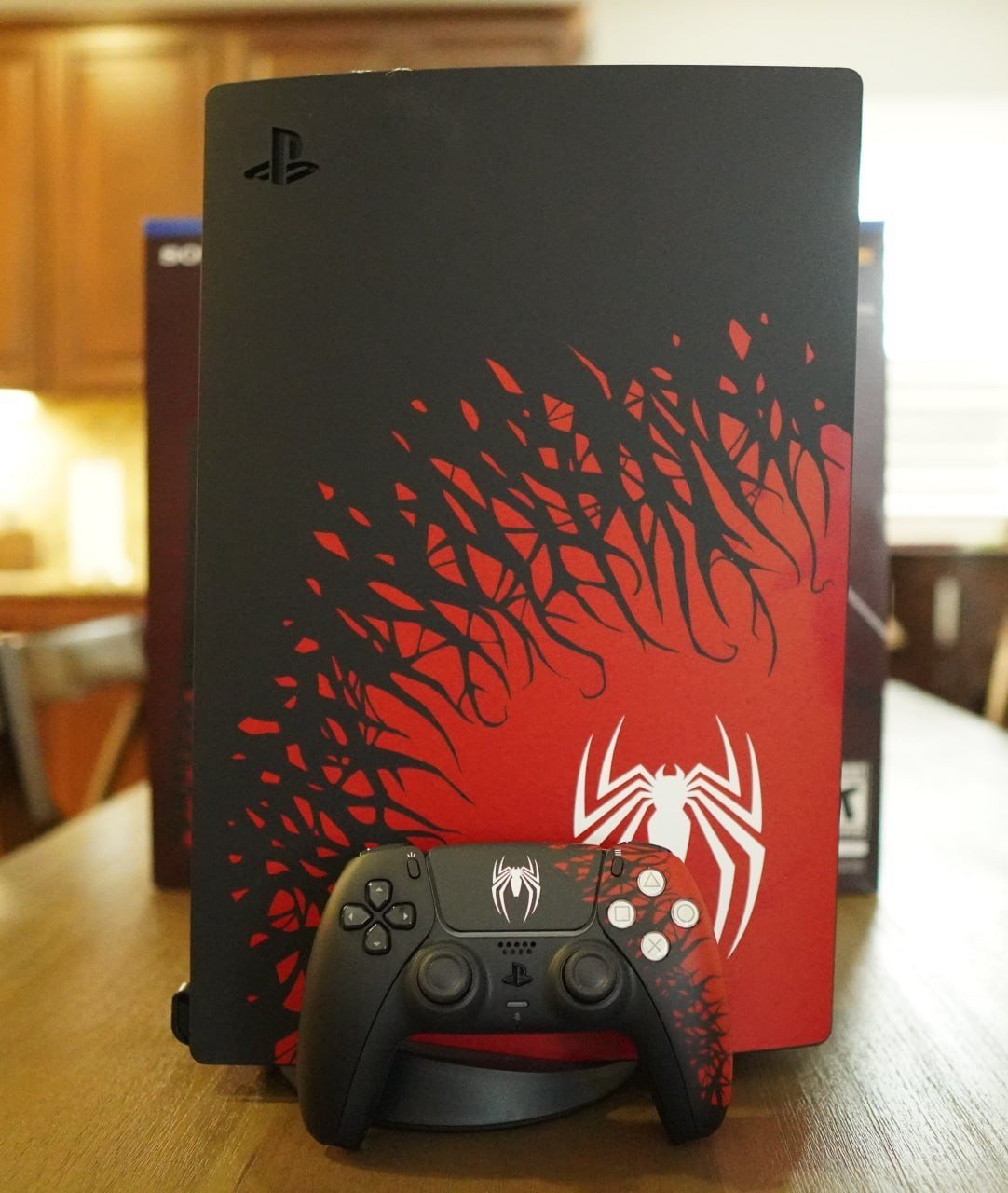 Геймер поделился фото PS5 с дизайном «Человека-Паука» за 58 000 рублей - CQ