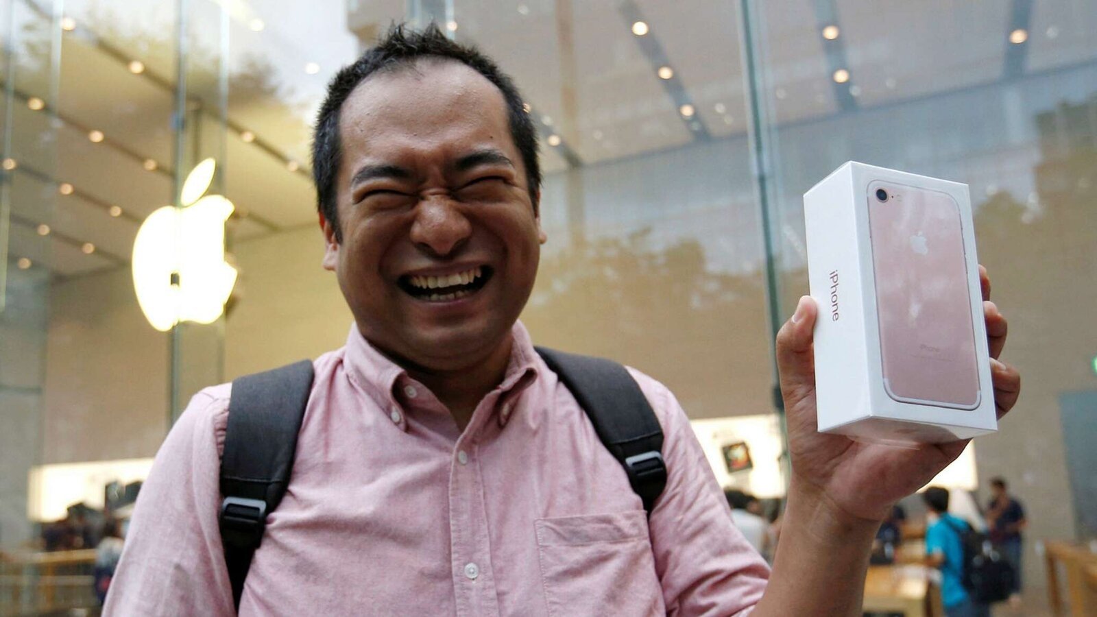 Китайцы заскамили Apple на $12,3 млн, обменивая поддельные iPhone на настоящие - CQ